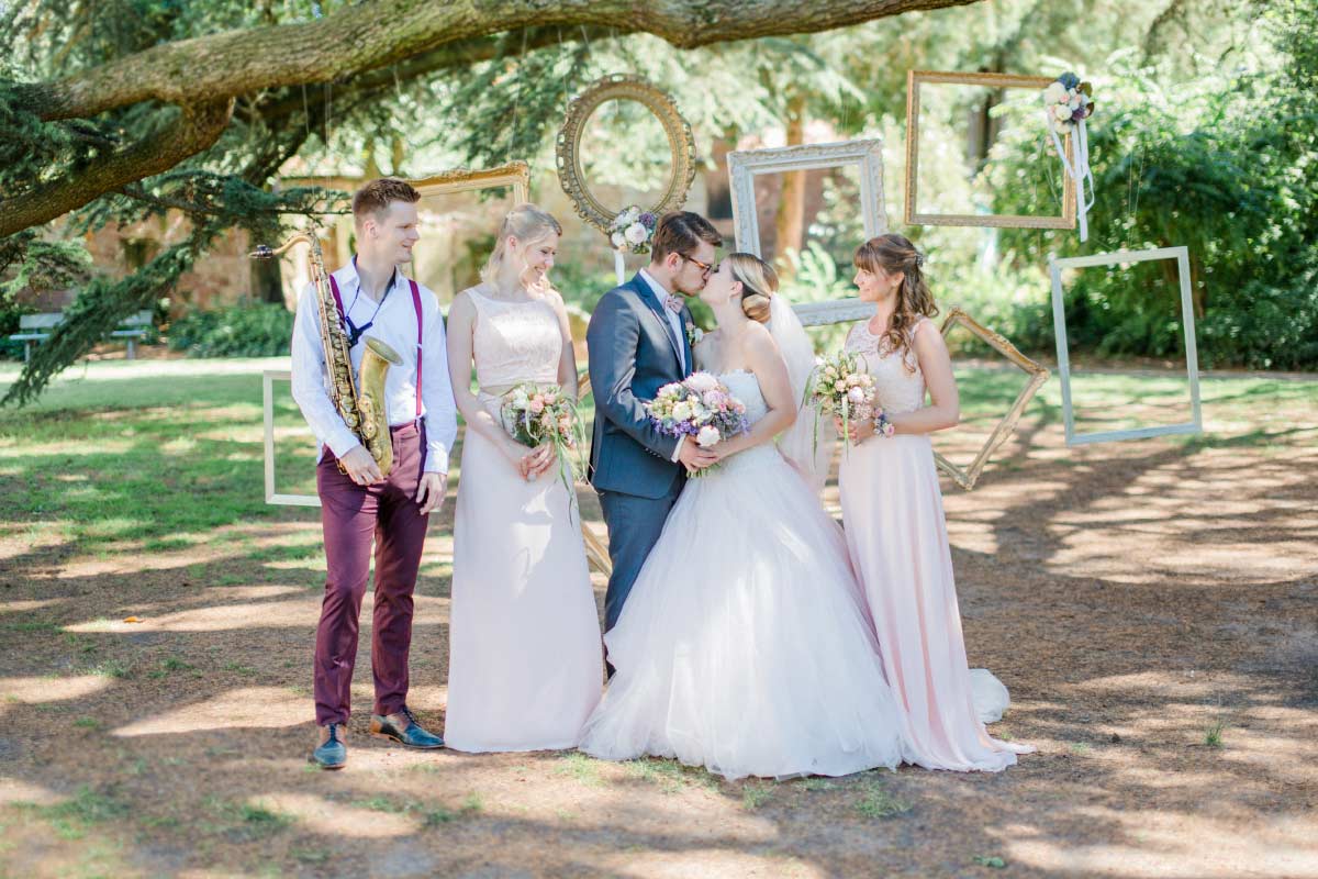 Gartenhochzeit in rosé und weiß – Liebe zur Hochzeit